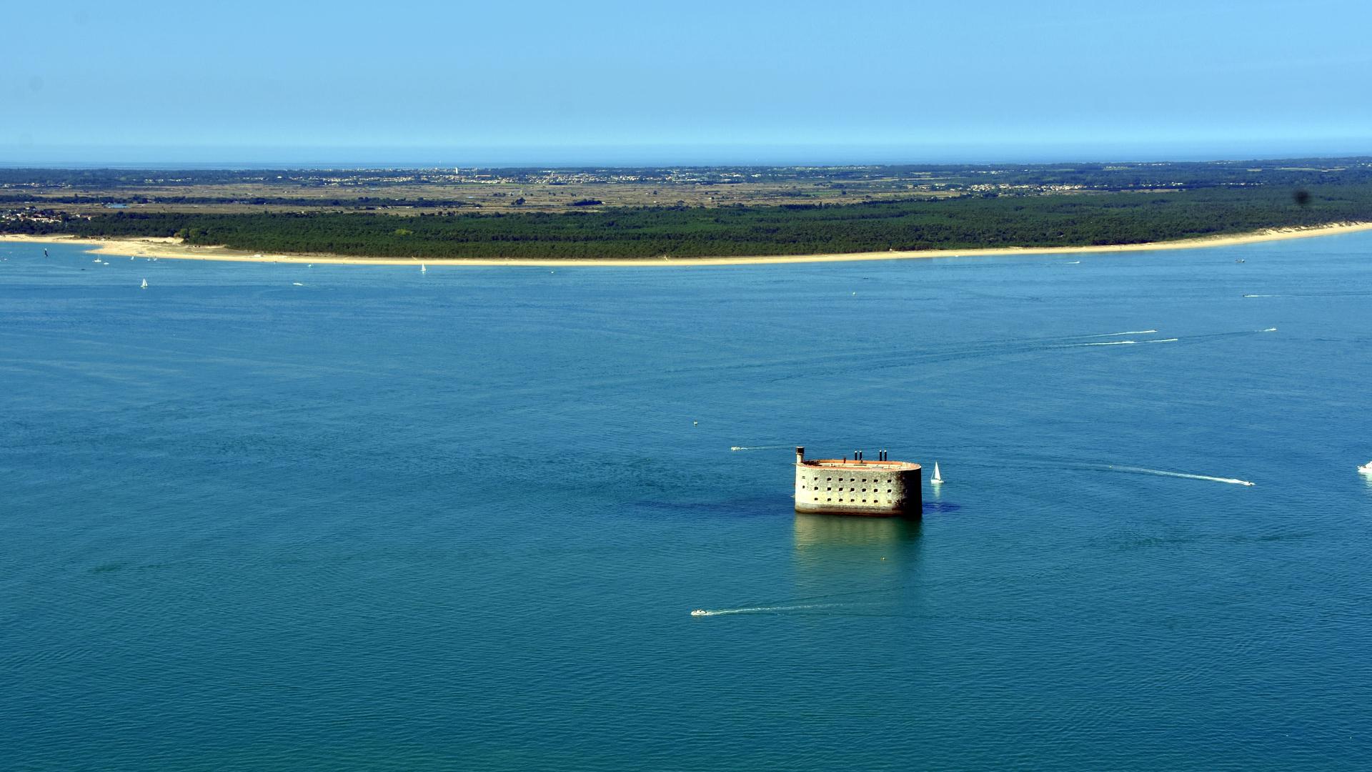 Fort Boyard, Treasure of Charente-Maritime - The Incontournables ...